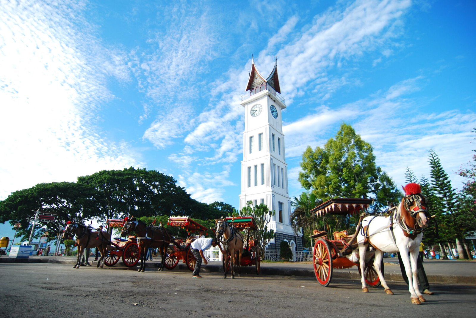 Visit Beautiful West Sumatra – The Land of Culture